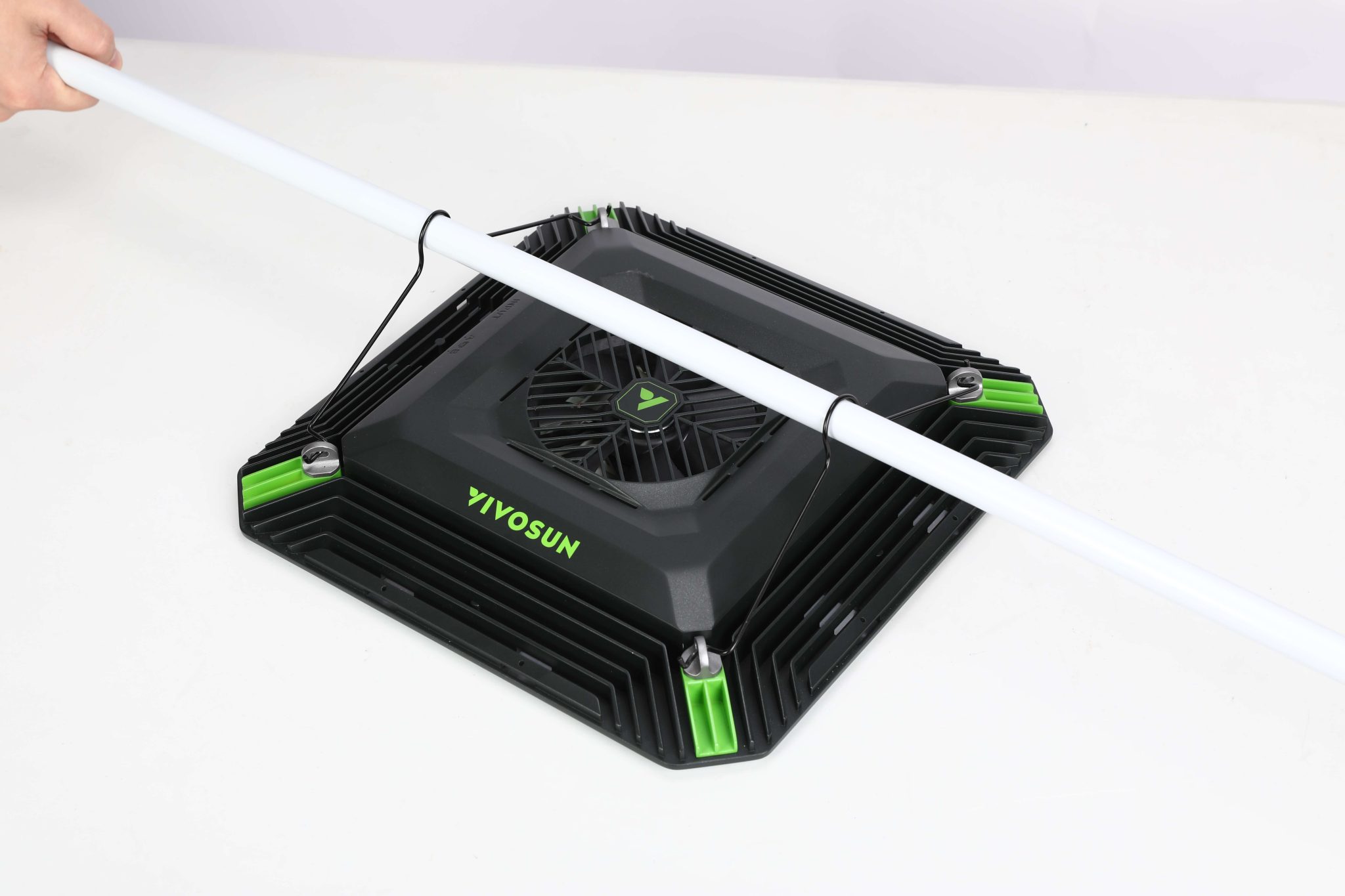 New Arrival: VIVOSUN AeroLight!